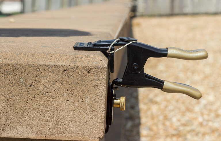 Jag Clamp XL Masonry Line Stretcher - Trowel Trades Inc